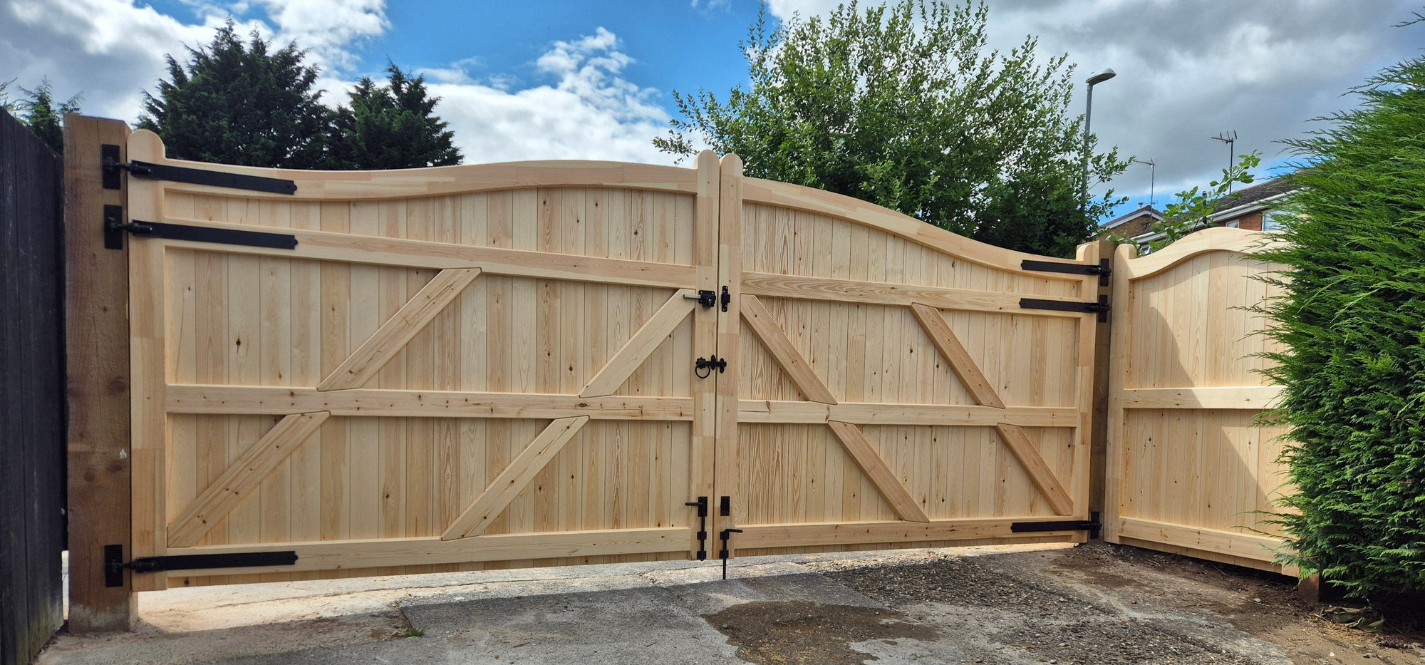 Wooden Gates Made to Measure – Made to Measure Wooden Gates